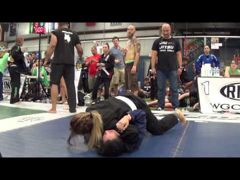 Alamo Classic 2015 - Bee Nguyen (Revolution) vs. Hosanna Rull (Tooke)