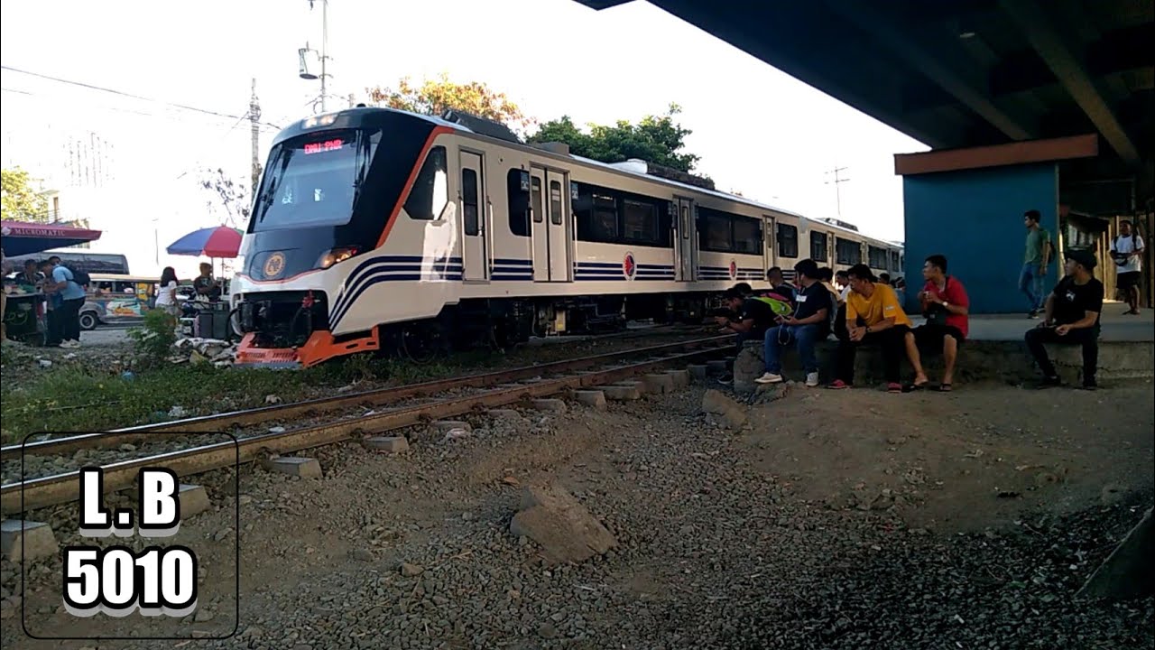 PNR PT INKA DHMU Class 8000 Set #01 @ F.T.I Station - YouTube
