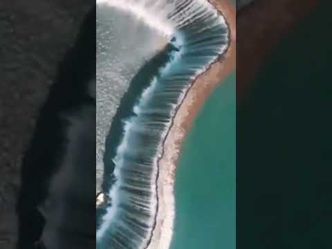 Harika bir video. 1000 aydan hayırlı olan Kadir gecesini anlatan Kadir sûresi okunuyor. #religion