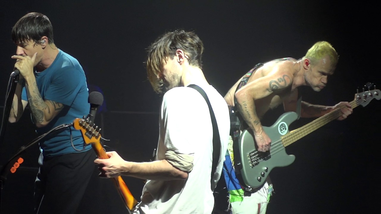 Red Hot Chili Peppers - I'm so tired (Beatles cover) & We turn red ...