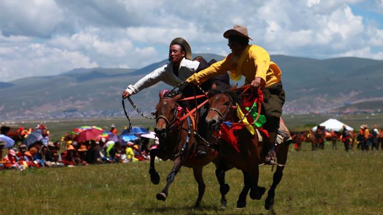 Live: Spectacular horse racing festival in SW China's 'sky county ...