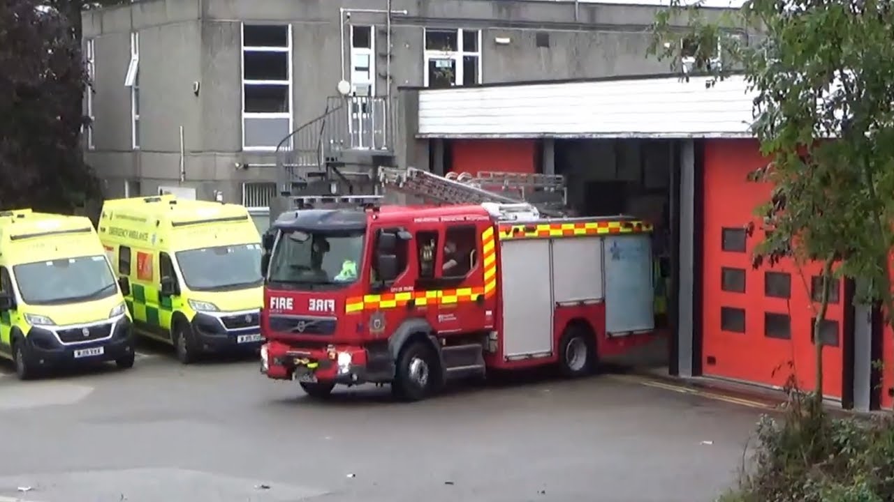 *MOBILISE MOBILISE TONES* Turnout from Truro Community Fire Station ...