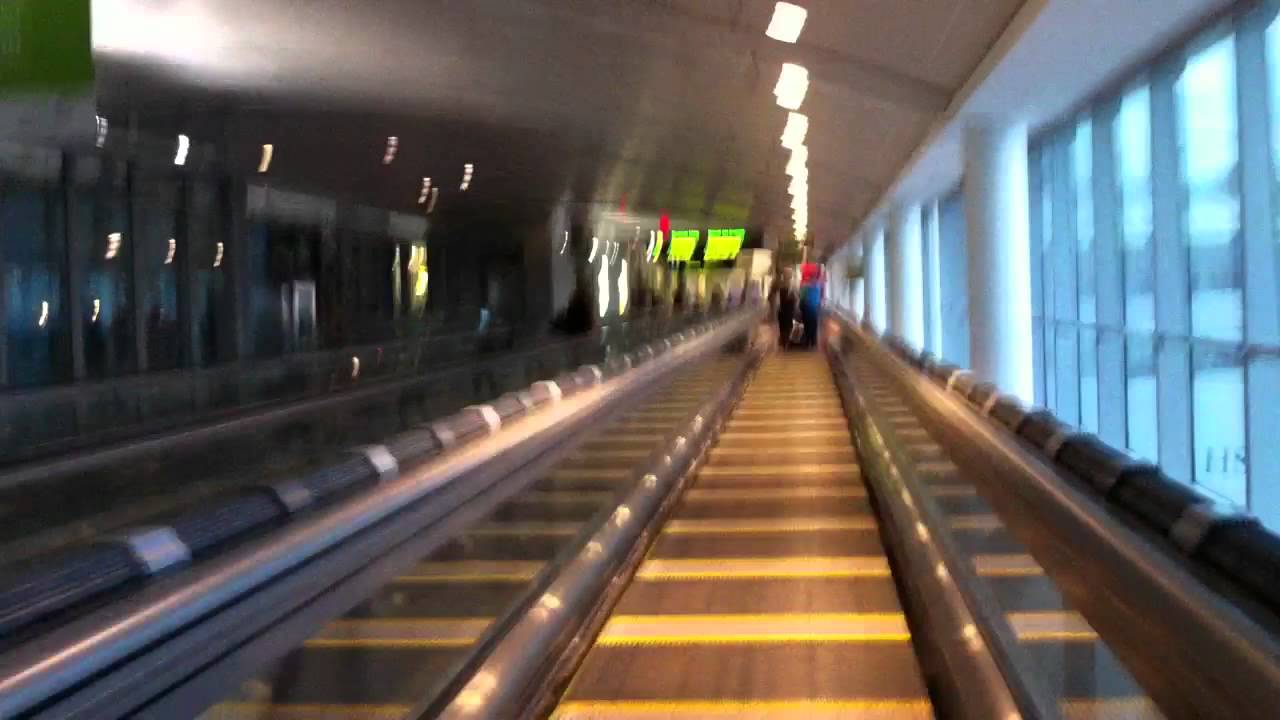 Express Walkway at Toronto Pearson Airport - YouTube