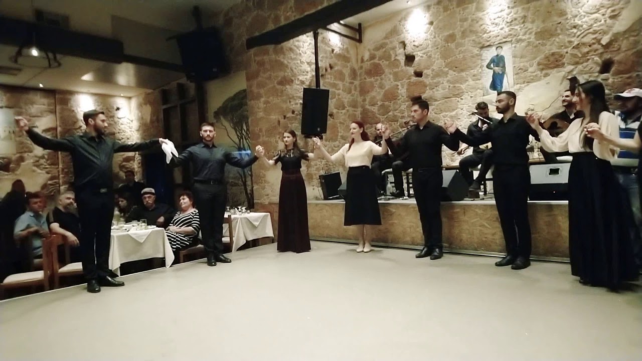 Μαλεβιζιώτης - Λαογραφικός Όμιλος Κουρήτες - παρουσίαση δίσκου του Φάνη ...