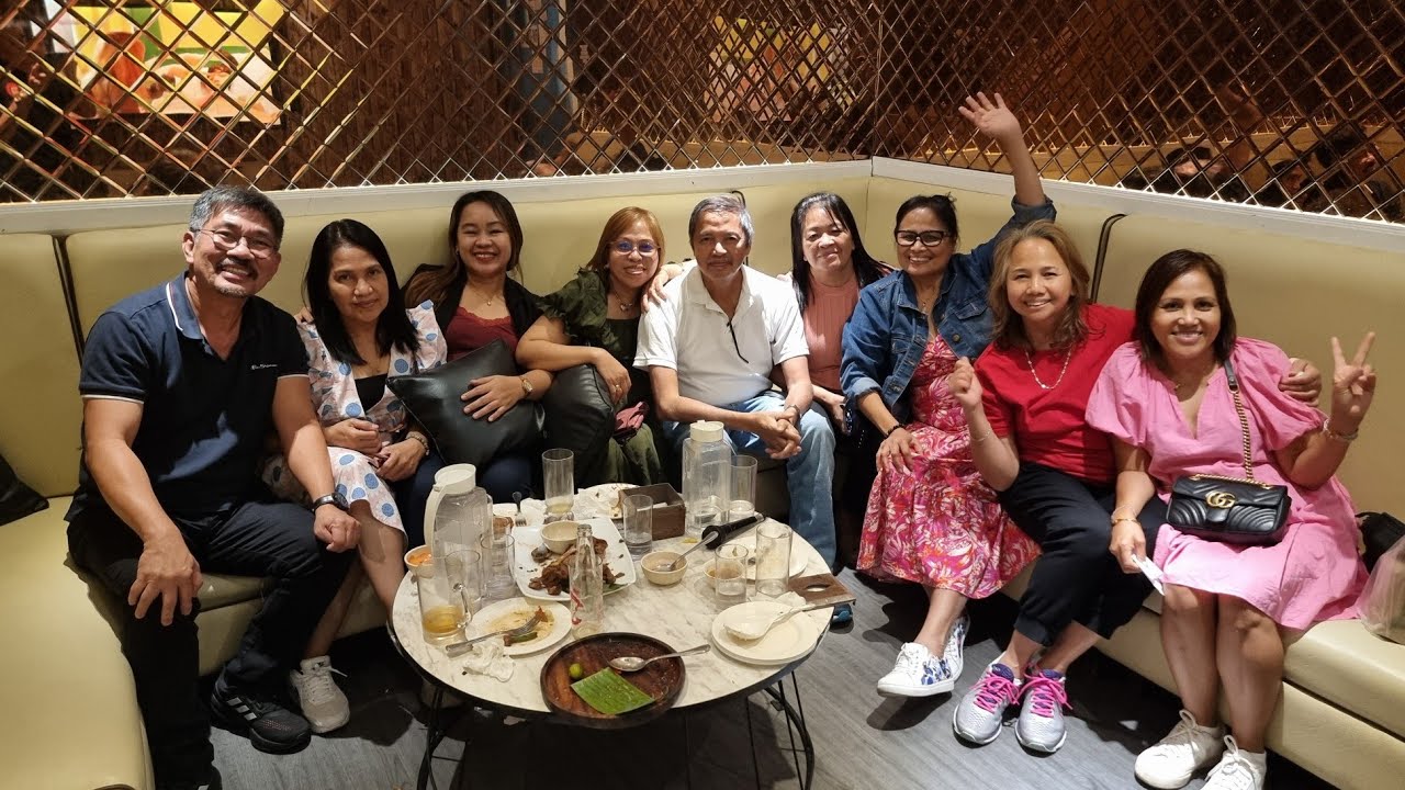 Videoke at Music 21 Plaza #music21 - YouTube