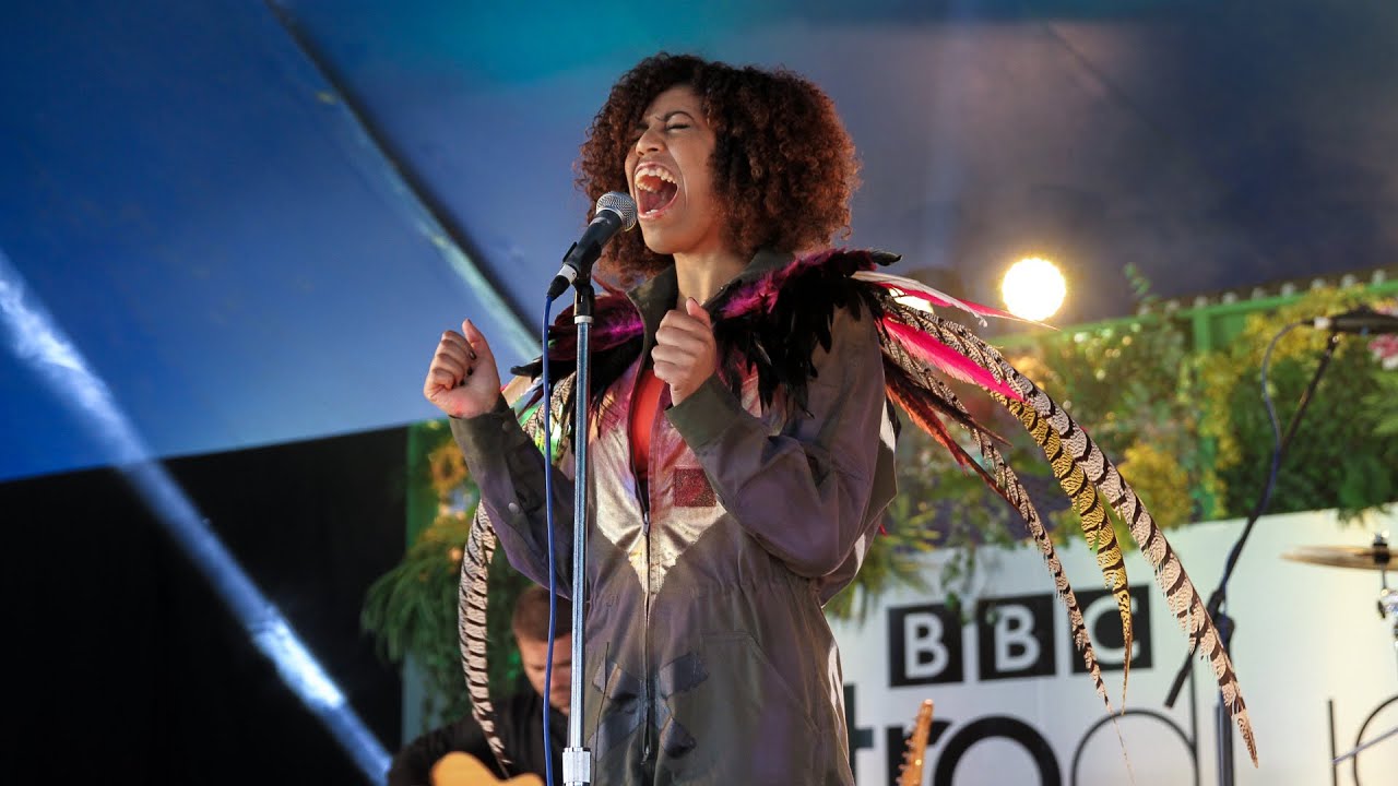 Amber-Simone - I'm Feeling High (Radio 1's Big Weekend 2015) - YouTube