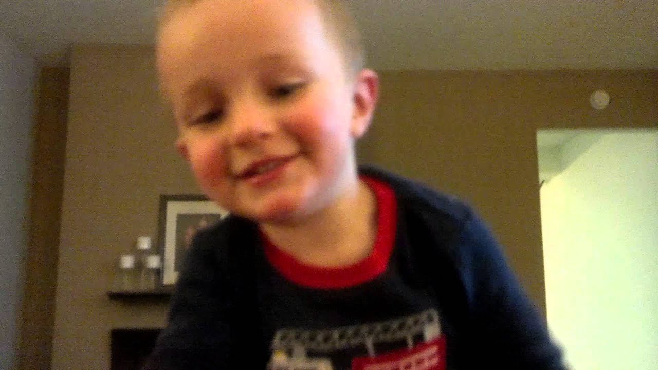 Cameron Counting toes - YouTube