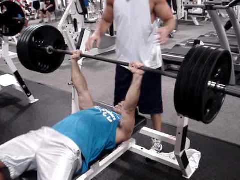 405 x 3 Raw Bench Press @ 181 Trey Martell - YouTube