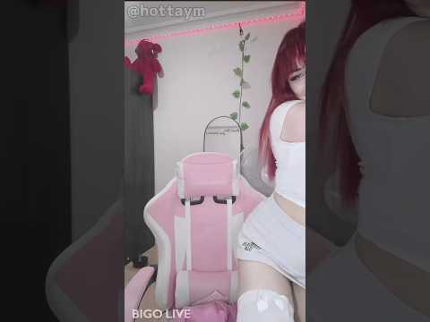 Gül | Muhteşem Minisiyle Şov (Bigo Live Türk)