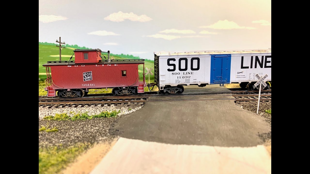 SOO Line Freight Train in HO Scale - YouTube