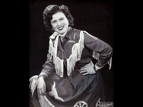 Patsy Cline - Love Letters In The Sand (1963) - YouTube