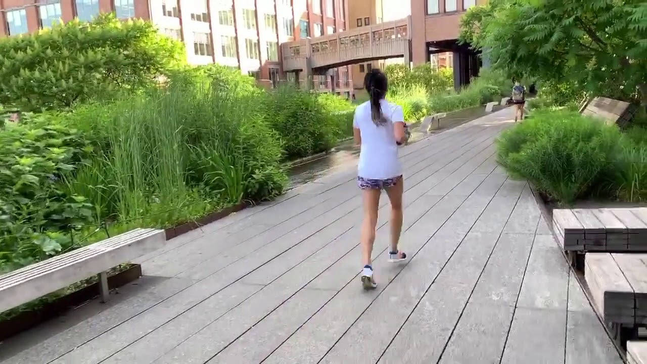 Walking the High Line in New York City Wednesday June 12, 2019. - YouTube