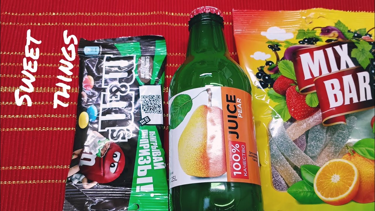A new batch of delicious sweets.We will unpack the sweet things with ...