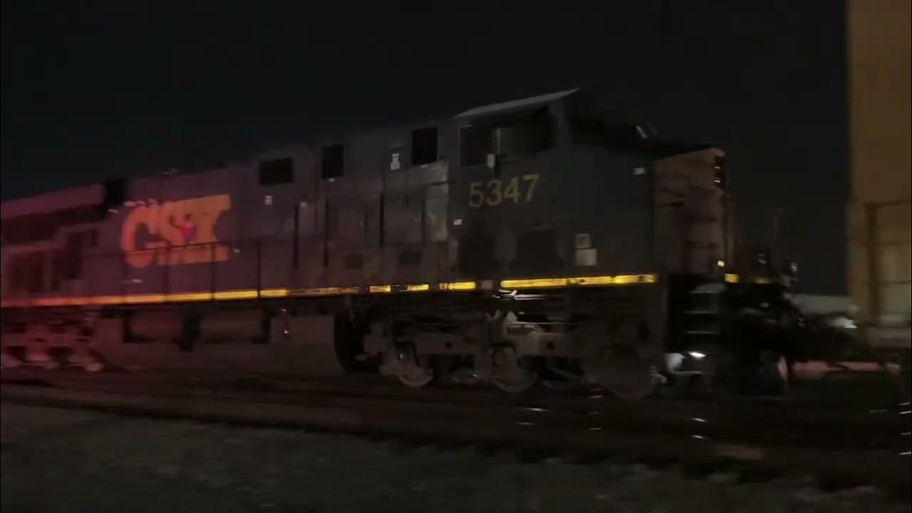 CSX 3170 Leads Short CSX L640 NB Local Train Florence SC With Horn Salute - YouTube