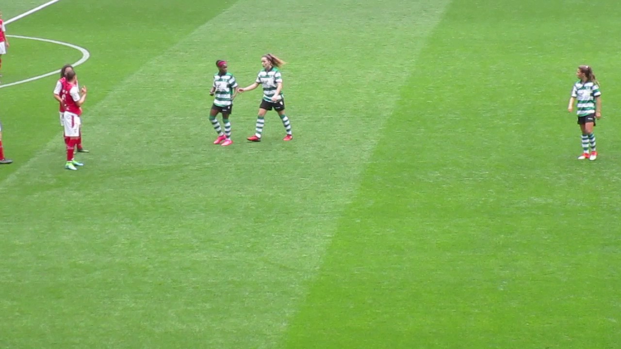 FF 011 ENTRADA DE ANA CAPETA NO SPORTING BRAGA - YouTube