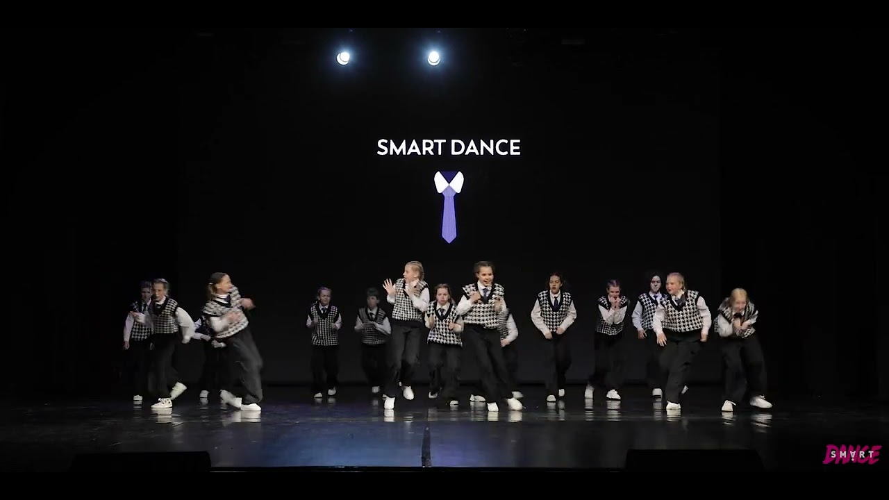 SMART DANCE, "Школьные будни", хореограф Полина Кроль - YouTube