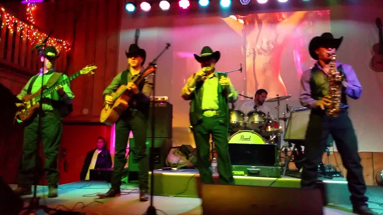 Los Mustangs Del Norte - YouTube