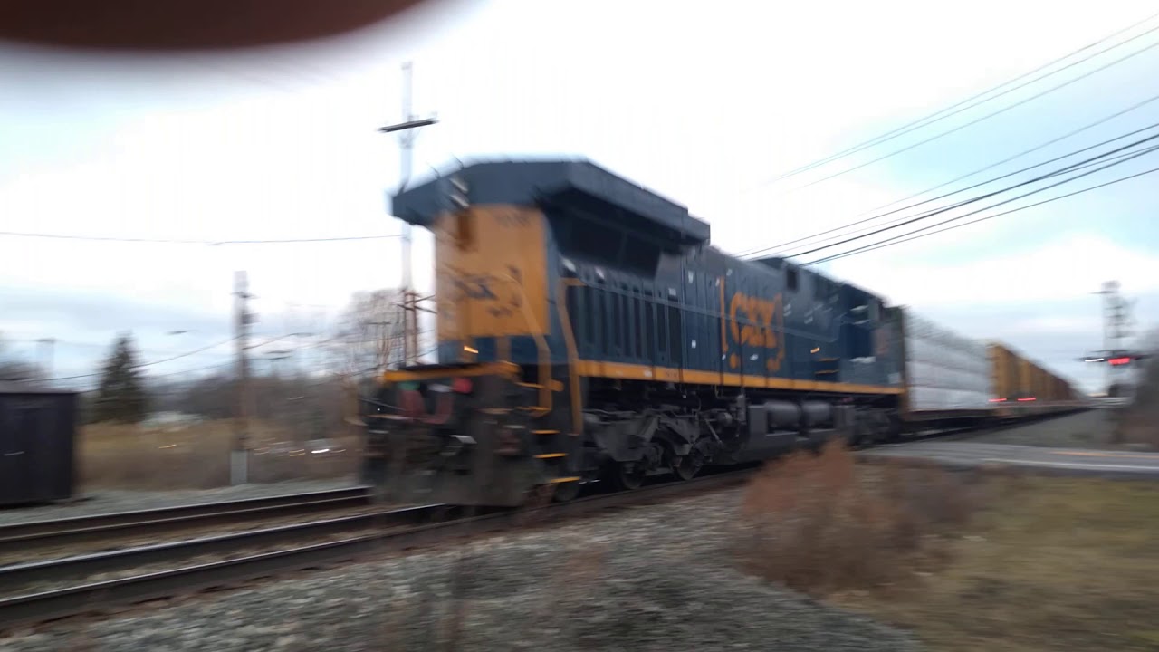 csx q368 meets csx q003 both at Coldwater road milepost 378.0 - YouTube