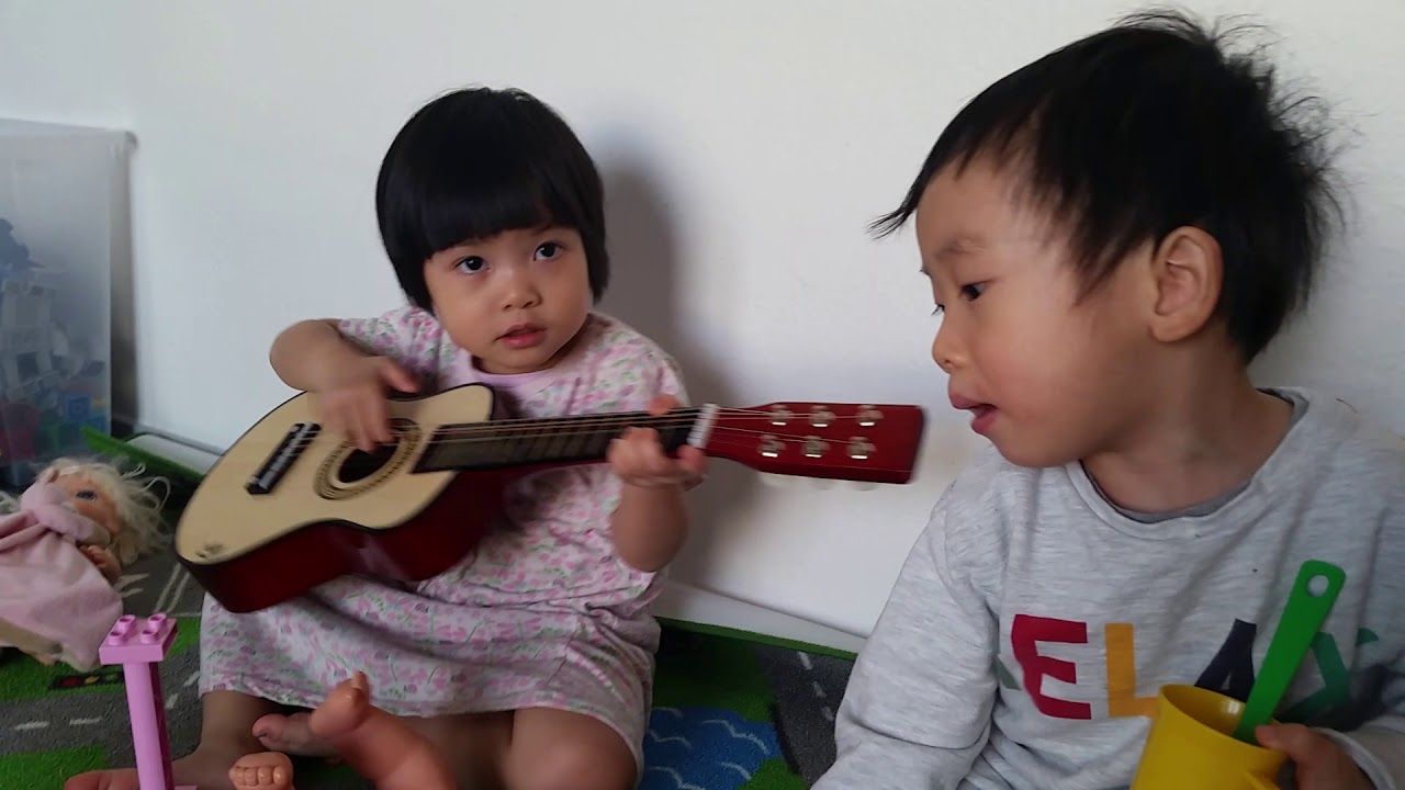 Lillian Tran Út chơi baby - YouTube