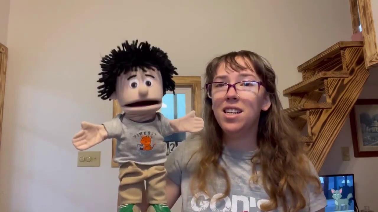 I show you my silly puppets - YouTube
