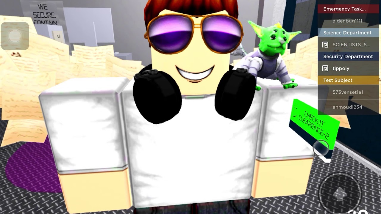 Roblox Check It Corporation: Being a Security Guard - YouTube