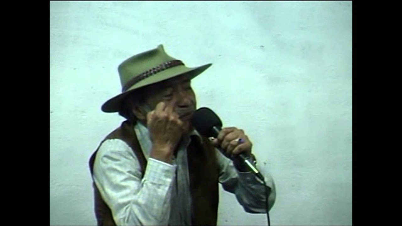 HERIBERTO ESCOBAR LA VOZ DE JALAPA UN MILLON DE PRIMAVERAS - YouTube