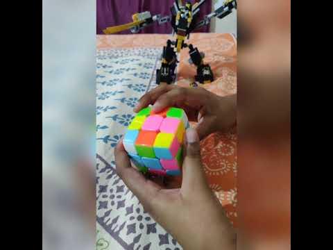 Easy Rubik's cube : Right algorithm with 4 moves - YouTube