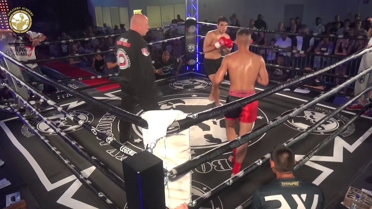 Diyae Jabri vs Aziz Akkoc - YouTube