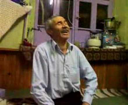 Tahsin dayi ilahi soyluyor