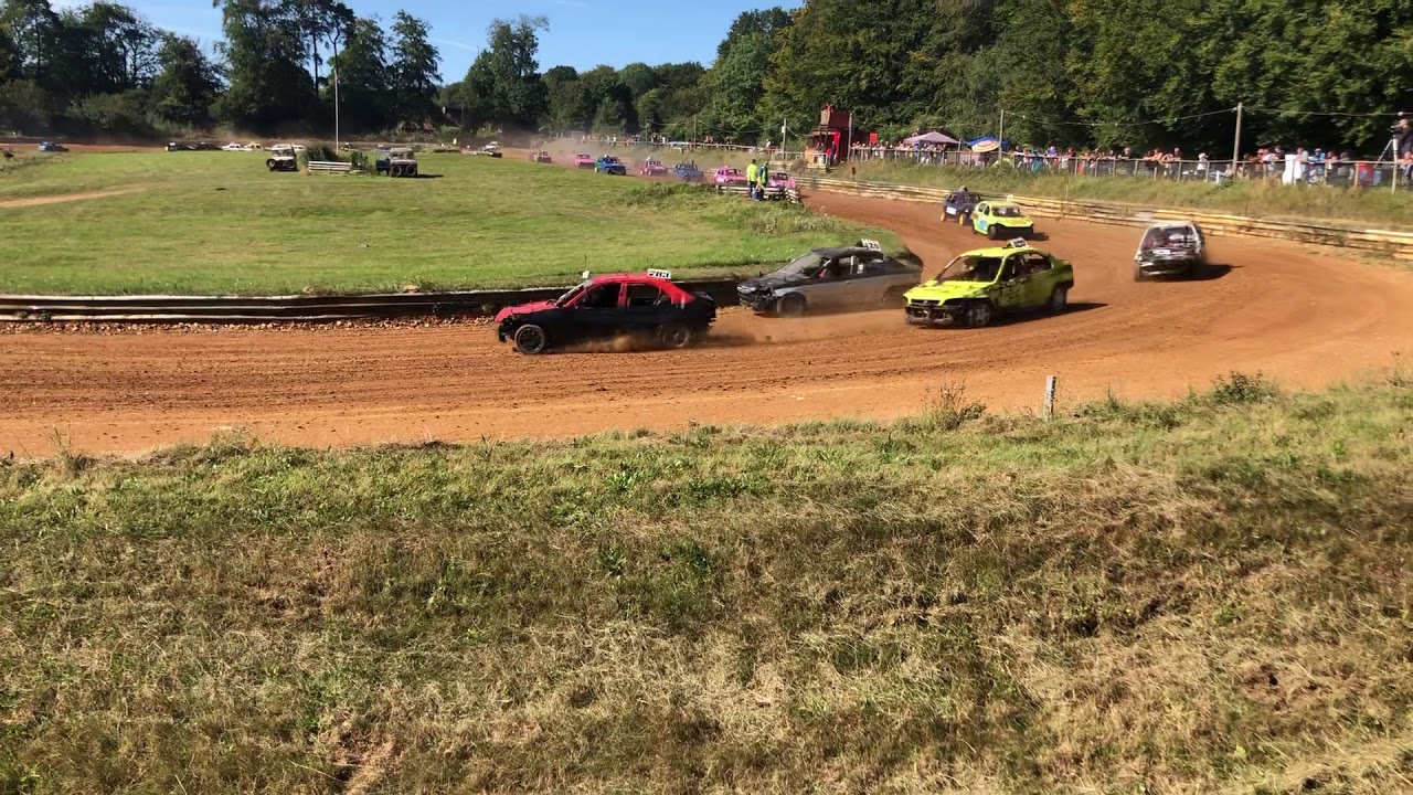 Rookie bangers at tongham motor club 8/9/19 - YouTube