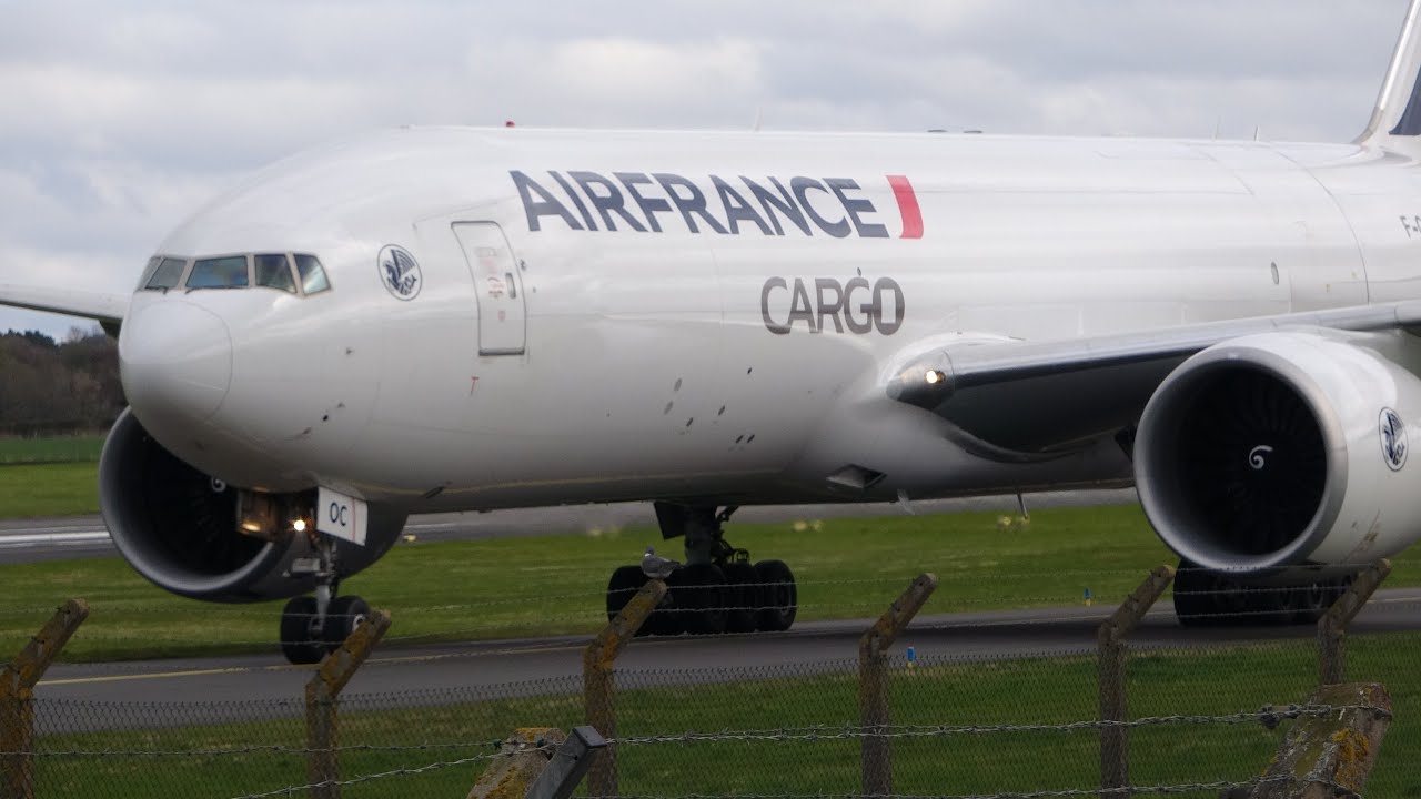 PRESTWICK AIRPORT ACTION - CARGO, MILITARY AND CIVILIAN AIRCRAFT - 4/4 ...