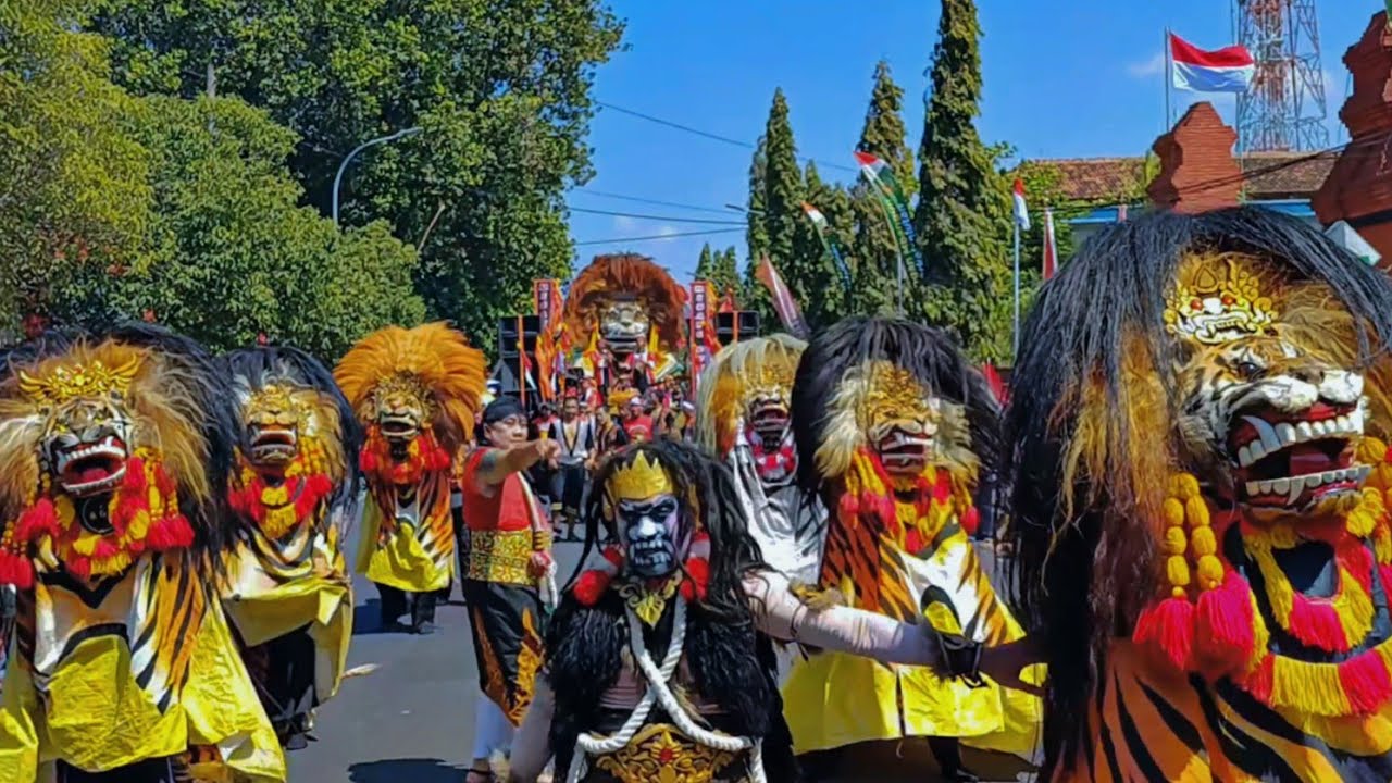 arak arakan barongan blora engkek Risang guntur seto - YouTube