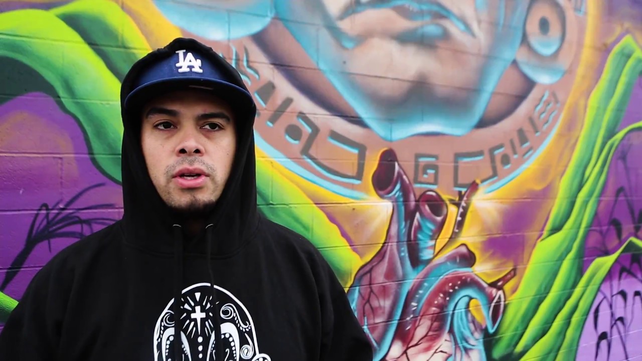 Dave Chavez murals in L.A. by Estevan Oriol - YouTube