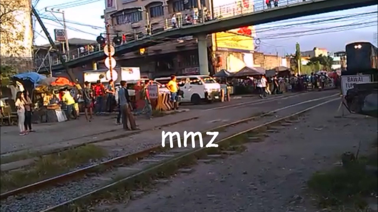 PNR DEL 916 & Rerailment Crew Car (CMC-201) passing Bicutan Station ...