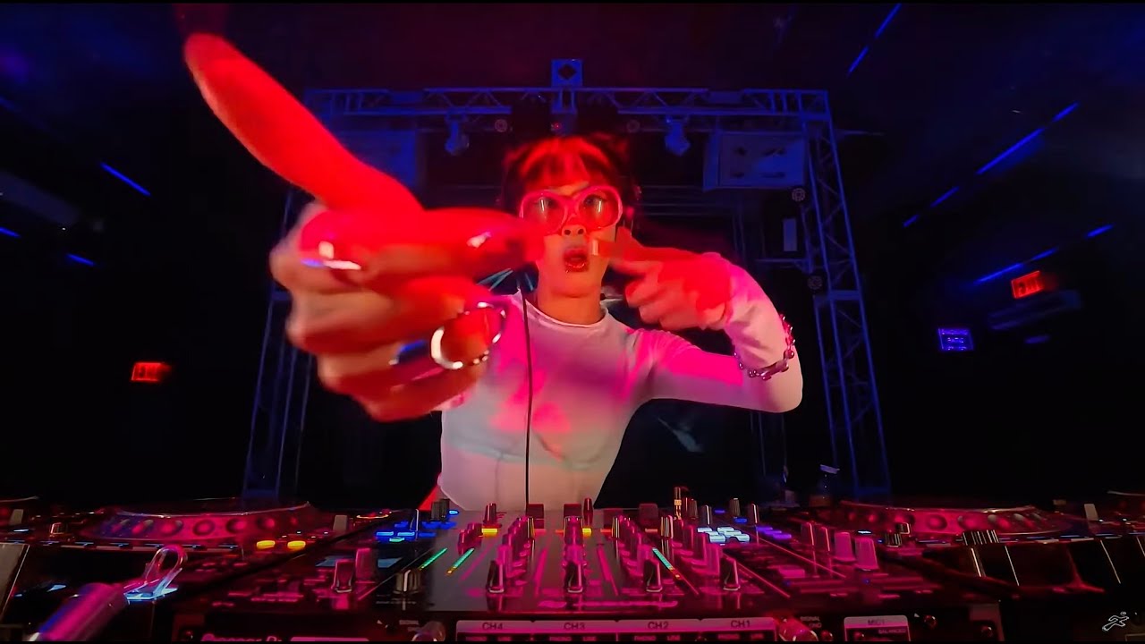 VYPER GROOVY TECHNO SET @ SILO NYC - YouTube