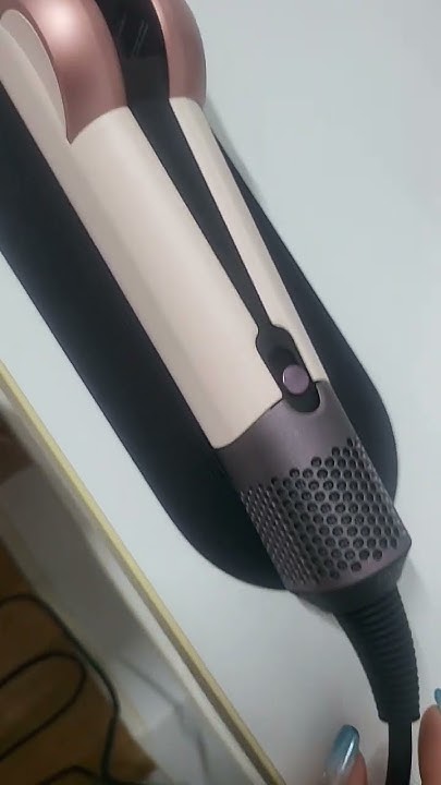 НОВИНКА В DYSON 2 В ОДНОМ!!ФЕН+УТЮЖОК - YouTube