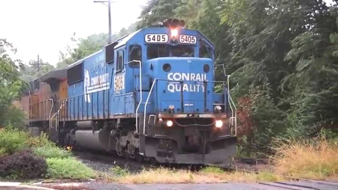 HD: Conrail SD50 #5405 with Leslie RS5T - YouTube