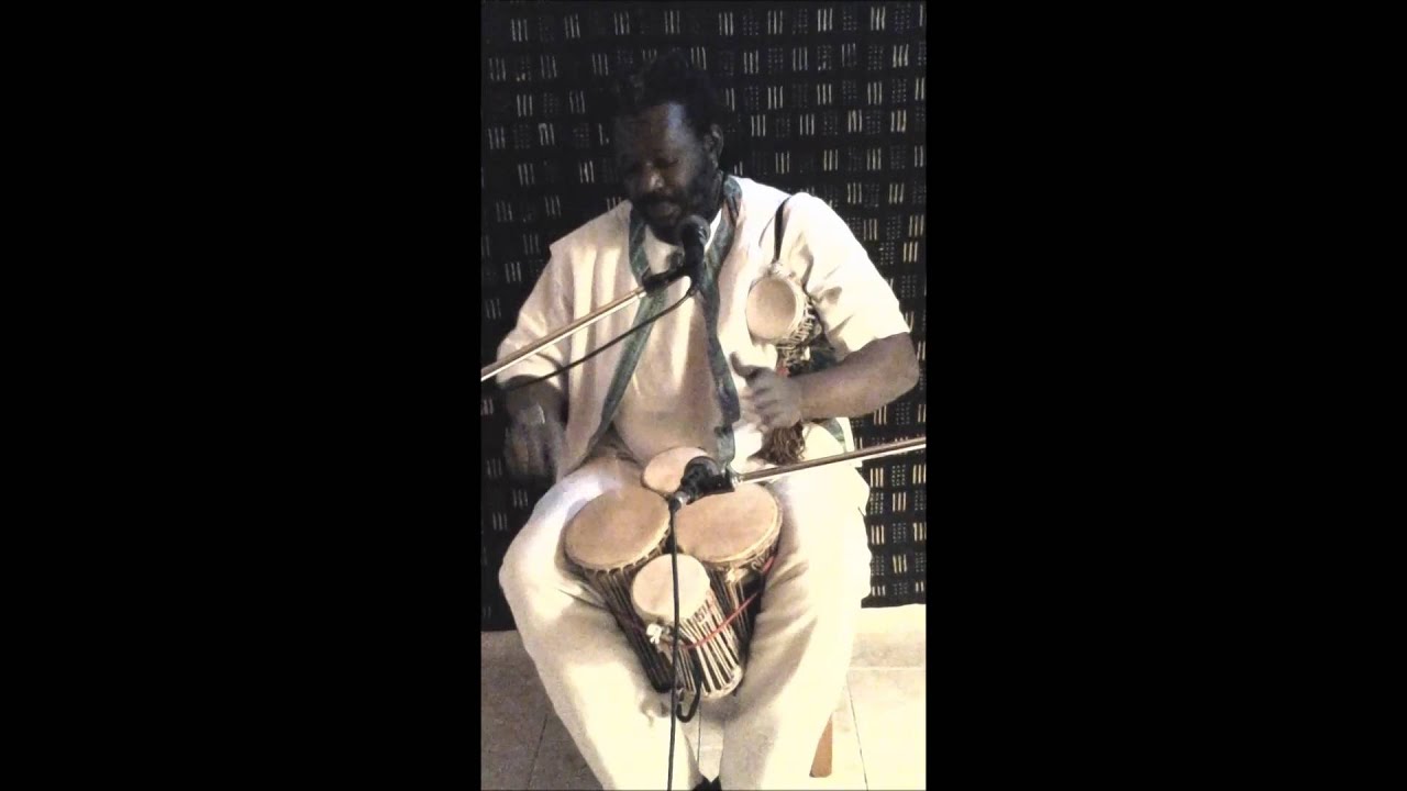 Baba Sissoko in "Bolokan Tamani" (Talking Drum) SISSOKO MUSIC - YouTube