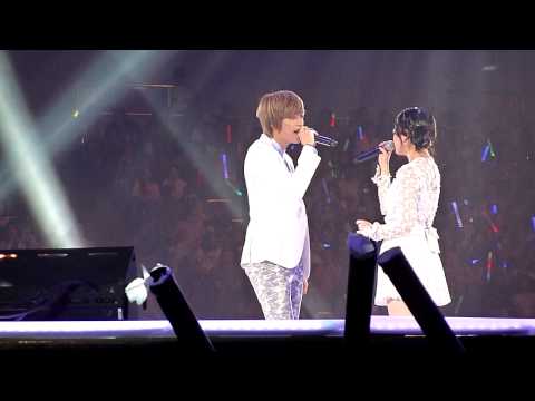 IU & NEIL (Teen Top) - KCON 2014