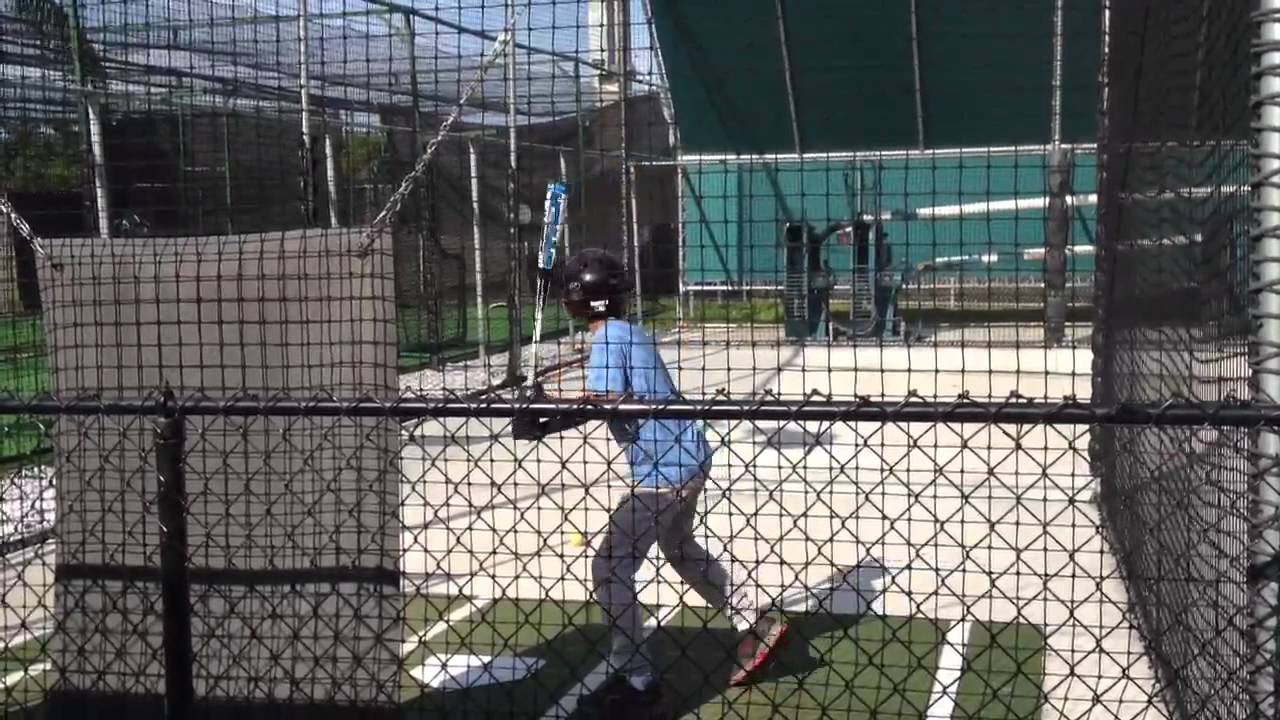 Kid batting at 90 mph - YouTube