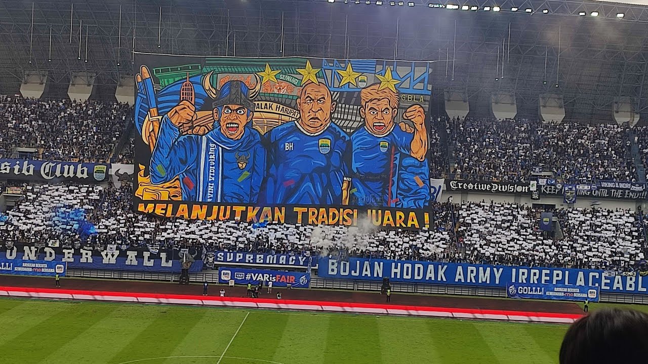 MOMEN EPIC! Persib Juara - KOREO GILA Tribun Timur & Utara | Laga ...