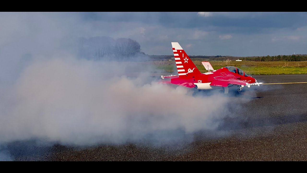 Maiden flight, Jetlegend BVM "go fly gold" Yak 130 1/4.85 scale - YouTube