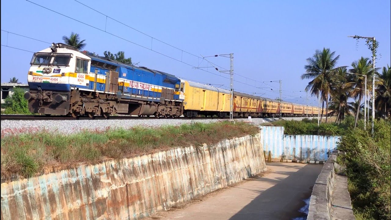 Fabulous Train Honking and Chugging At Full Speed / Amazing Trains # ...