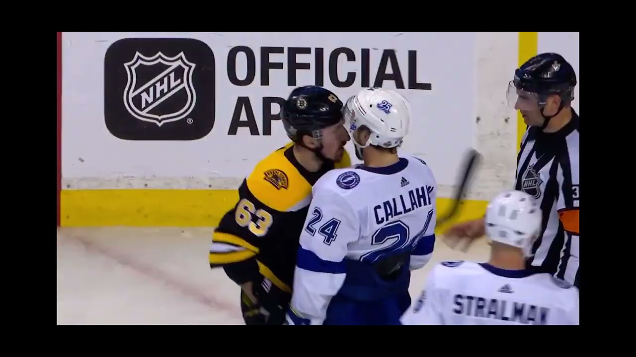 Brad Marchand liche littéralement Ryan Callahan! - YouTube