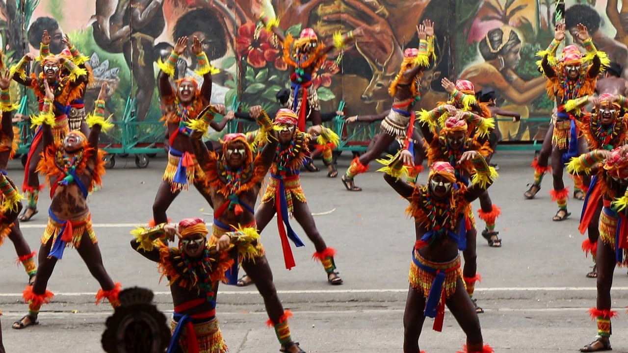 #Dinagyang2018 The "Panayanon" Tribe performs for the international ...