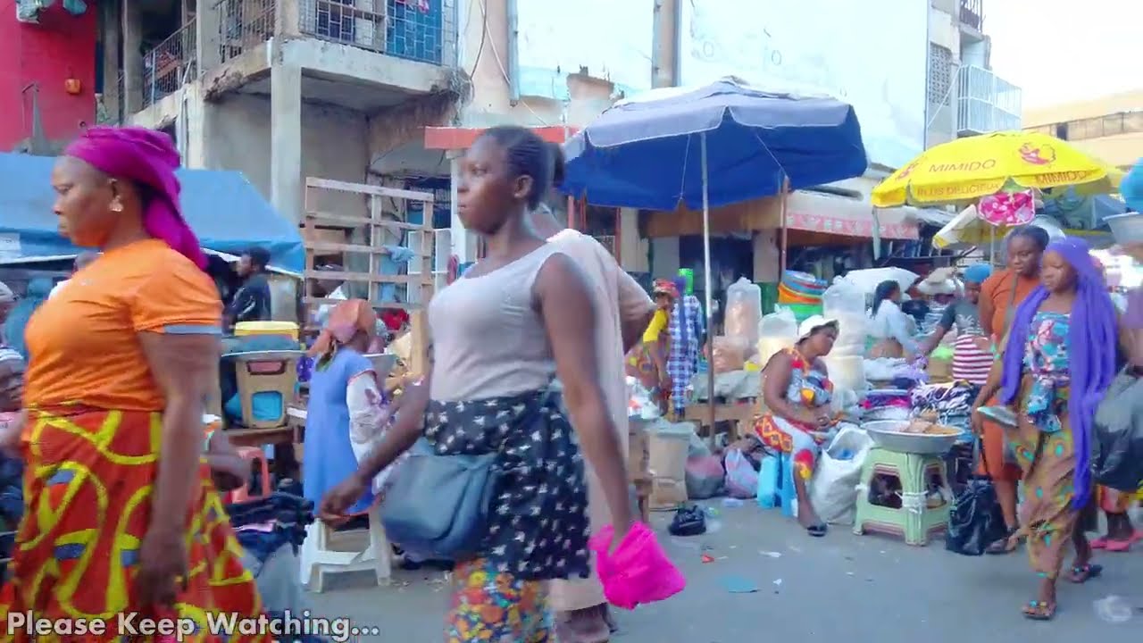INTENSE WORK DAY AFRICA MARKET GHANA ACCRA MAKOLA - YouTube