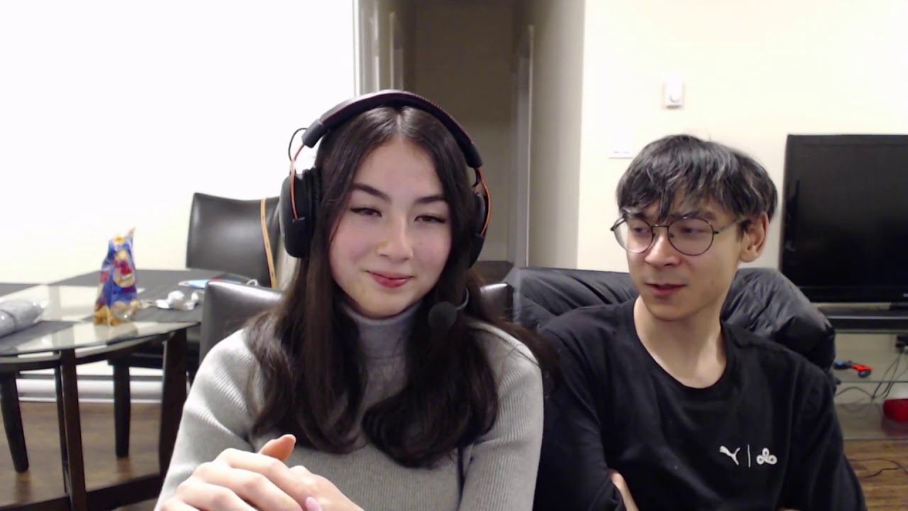 Tenz asks Kyedae a serious question - YouTube