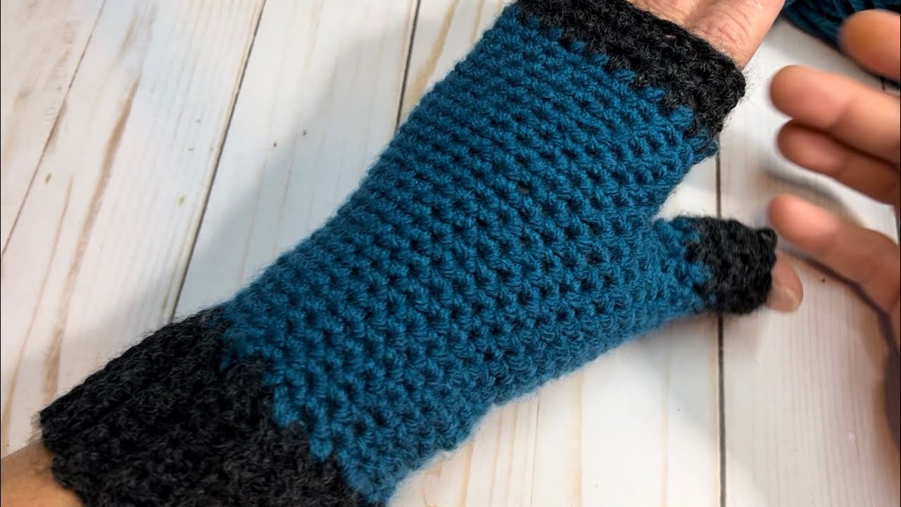 Crochet: The Mint Kiss Fingerless mitts very basic pattern - YouTube