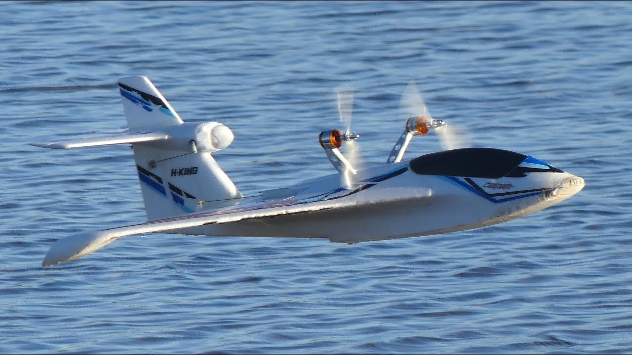 Custom twin-engined Super Skipper - YouTube