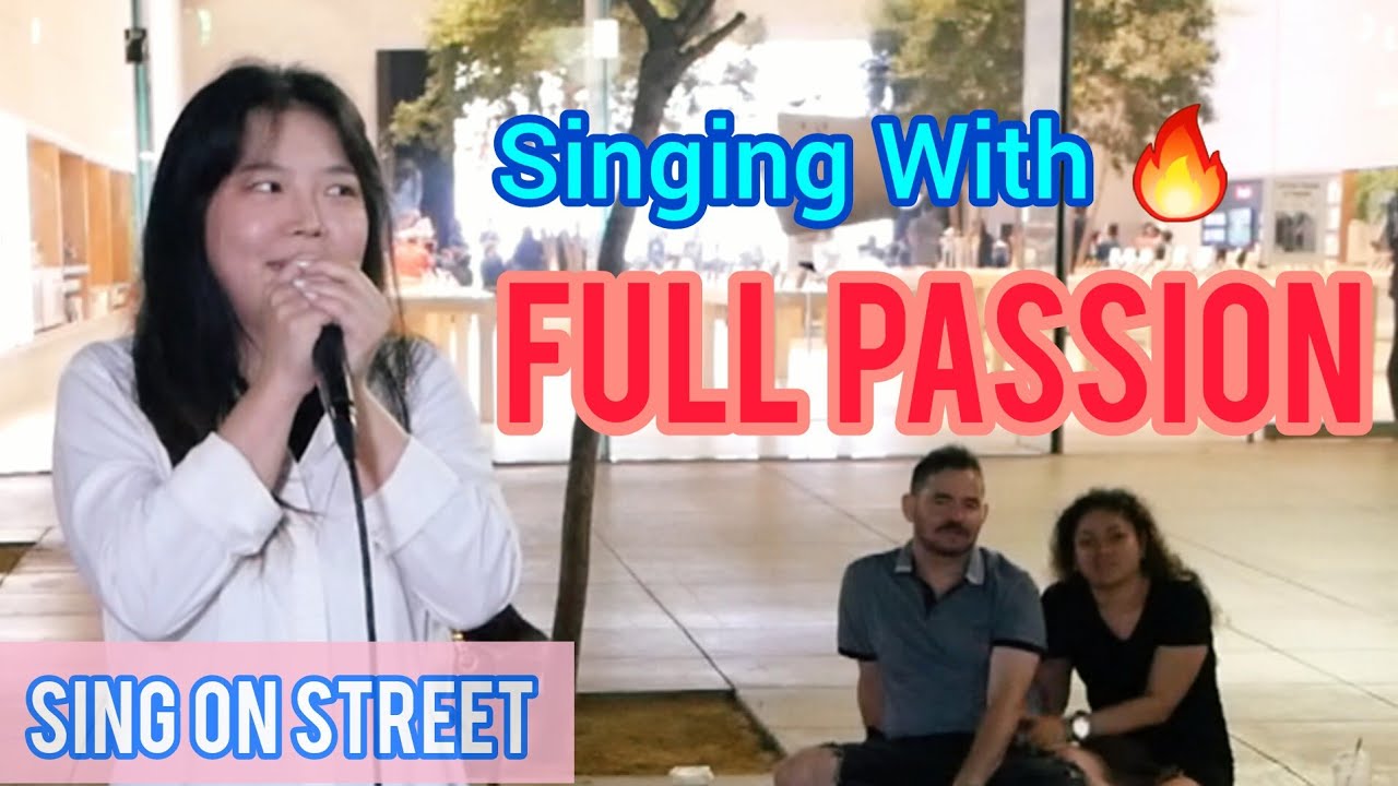 😱A Girl's Incredible Vocal Power!🔥A Street Crowd Stunned!💘Walkup Singer ...